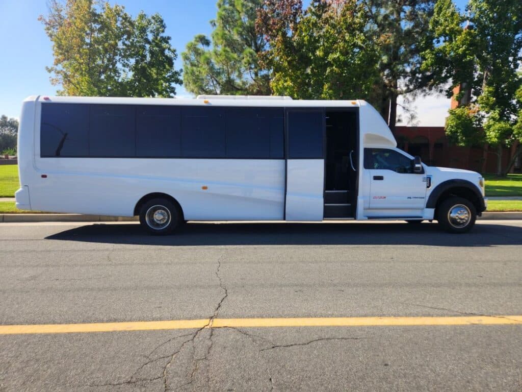 Luxury 27 Passenger Executive Minibus | DreamRide